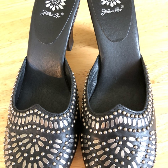 Yellow Box | Shoes | Yellow Box Black Pumps Nwot | Poshmark